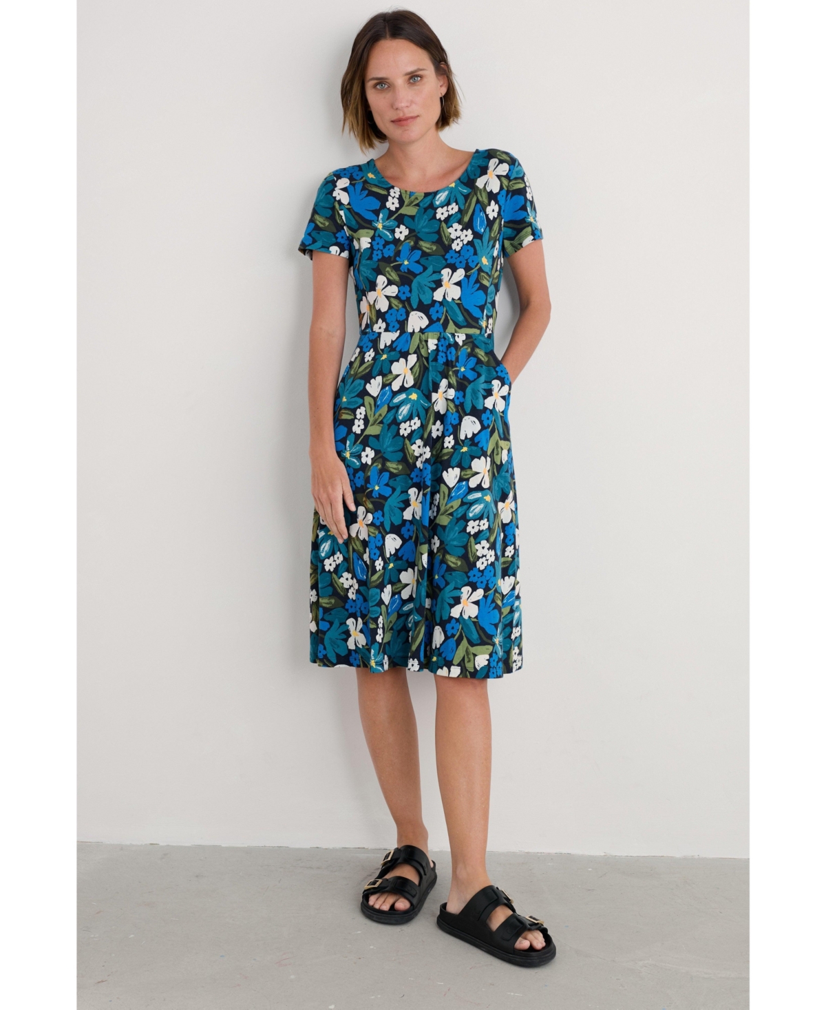 Click here for Seasalt Cornwall Womens S/S April Dress - Crayon f... prices