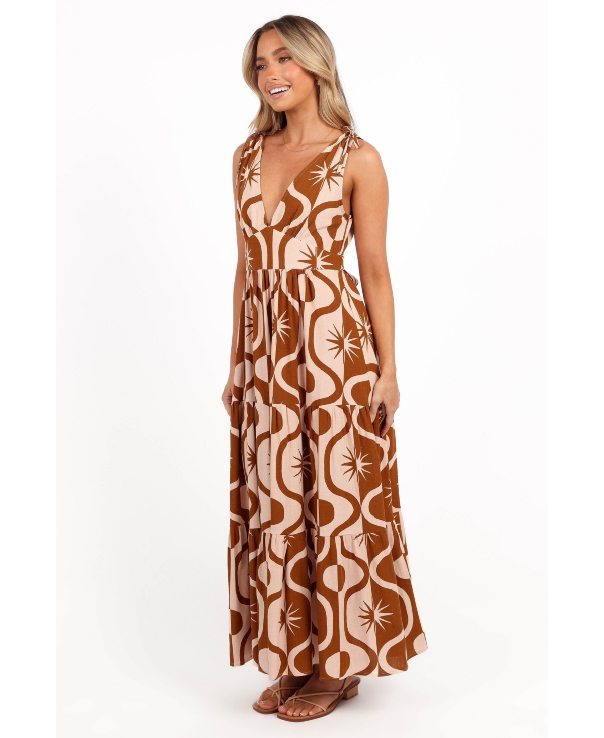 Click here for Petal and Pup Womens Zora Maxi Dress prices