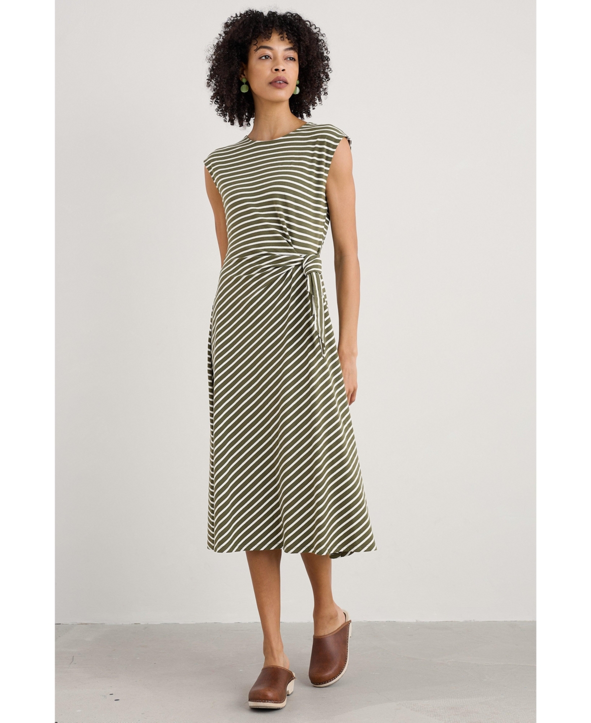Click here for Seasalt Cornwall Womens Fettling Dress - Apple sli... prices