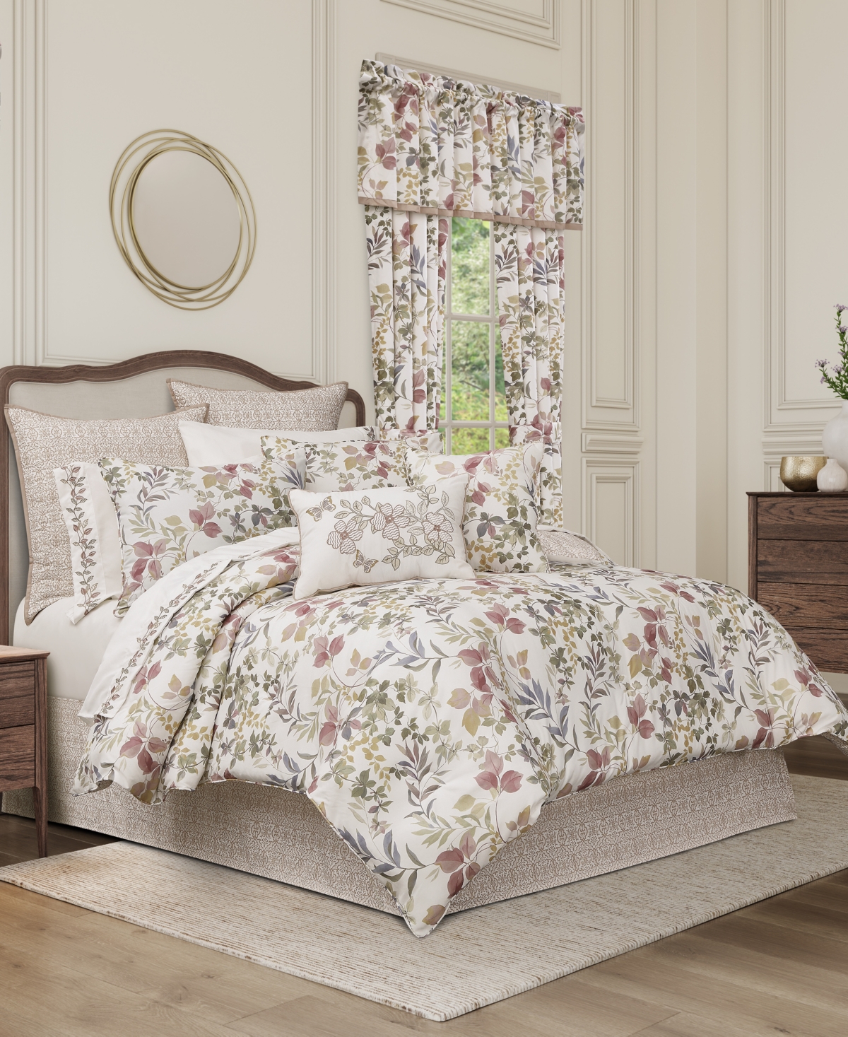Click here for Royal Court Rosewood Botanical Leaf 4-Pc. Comforte... prices