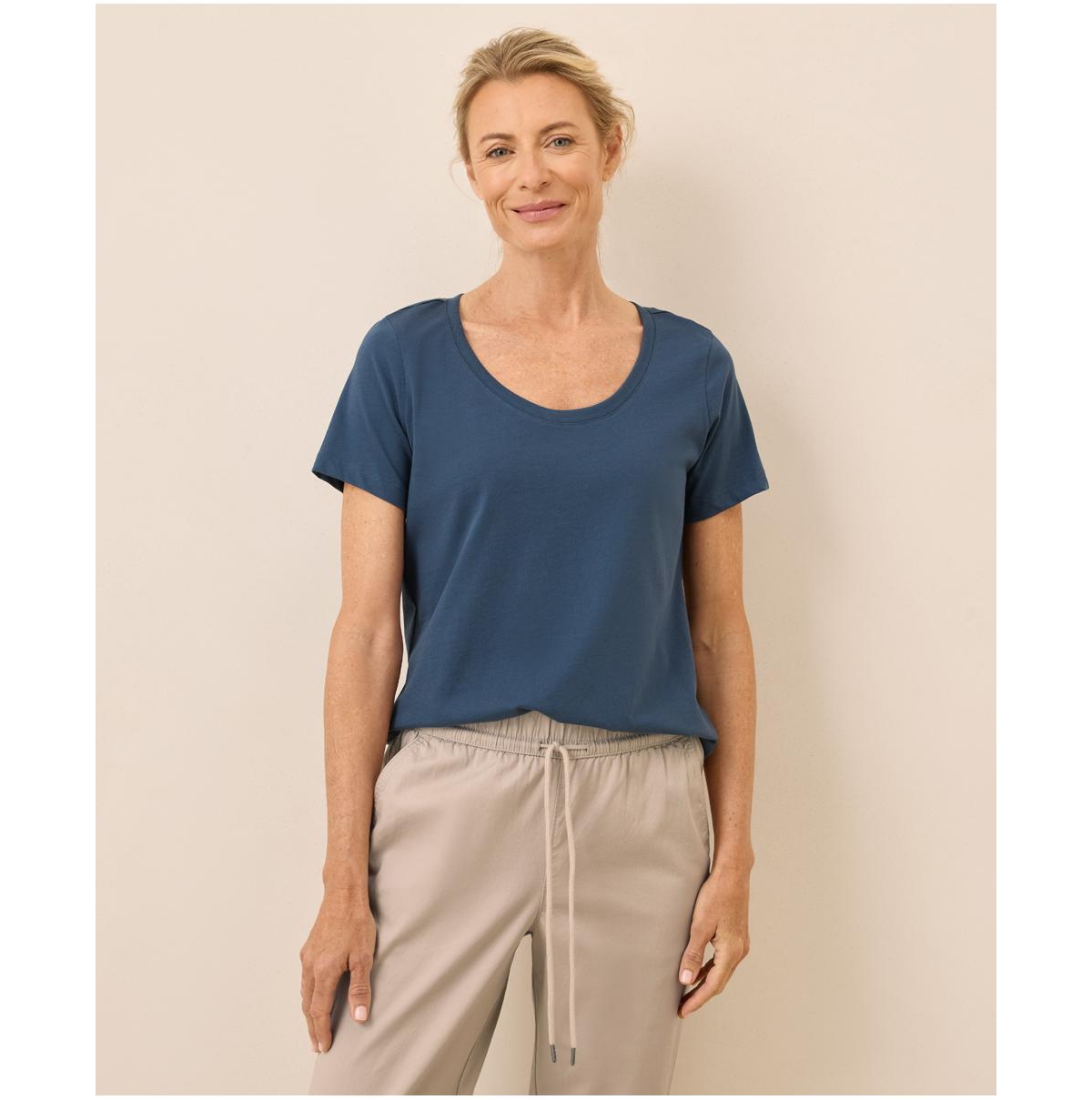 Click here for Pact Womens Organic Cotton Softspun Scoop Neck Tee... prices