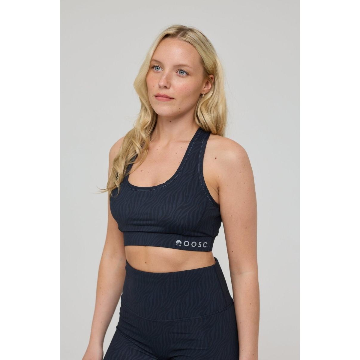 Click here for Oosc Womens High Support Elite Crossback Sports Br... prices