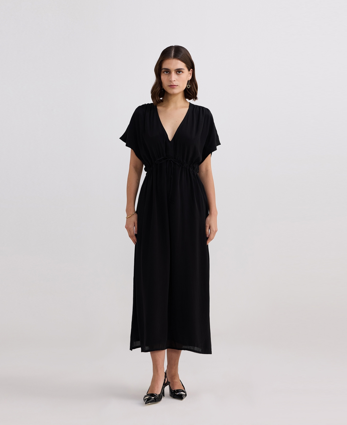 Click here for Reistor Womens V-neck Gathered Maxi Dress in Black... prices