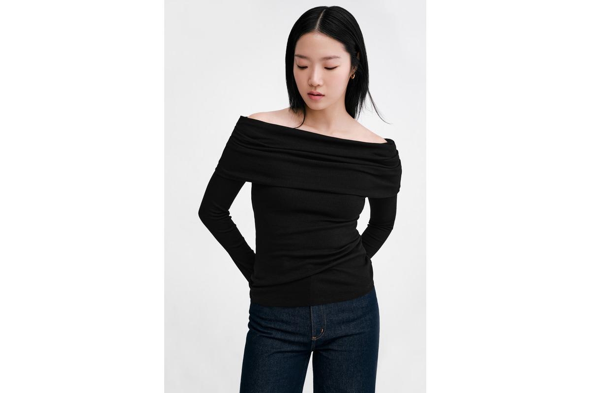 Click here for Marcella Womens Bennett Top - Black prices