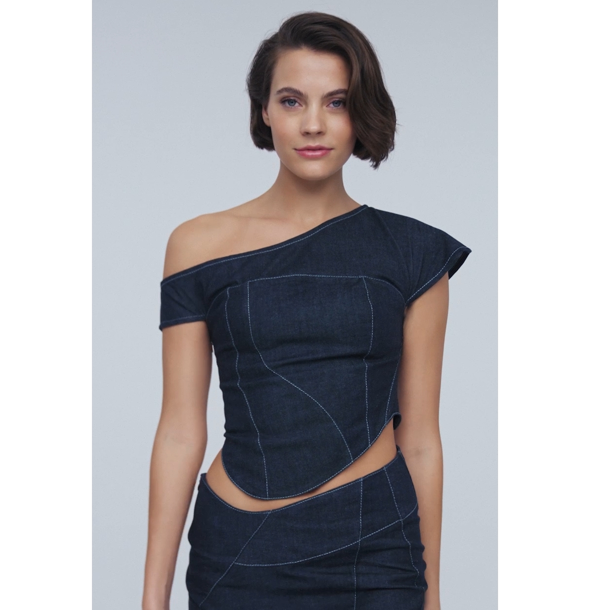 Click here for Jendue Womens Vonk Crop Top prices