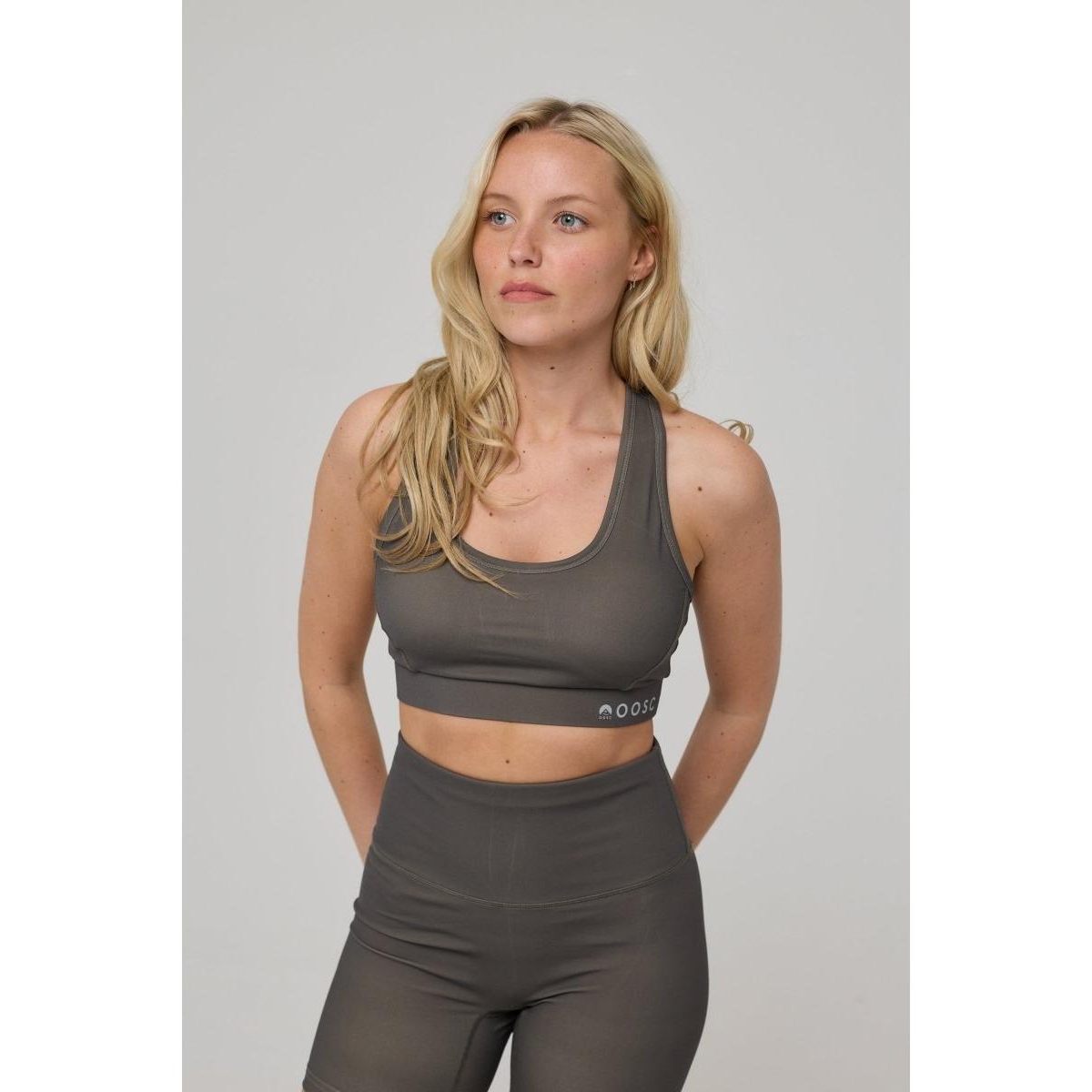 Click here for Oosc Womens High Support Elite Crossback Sports Br... prices