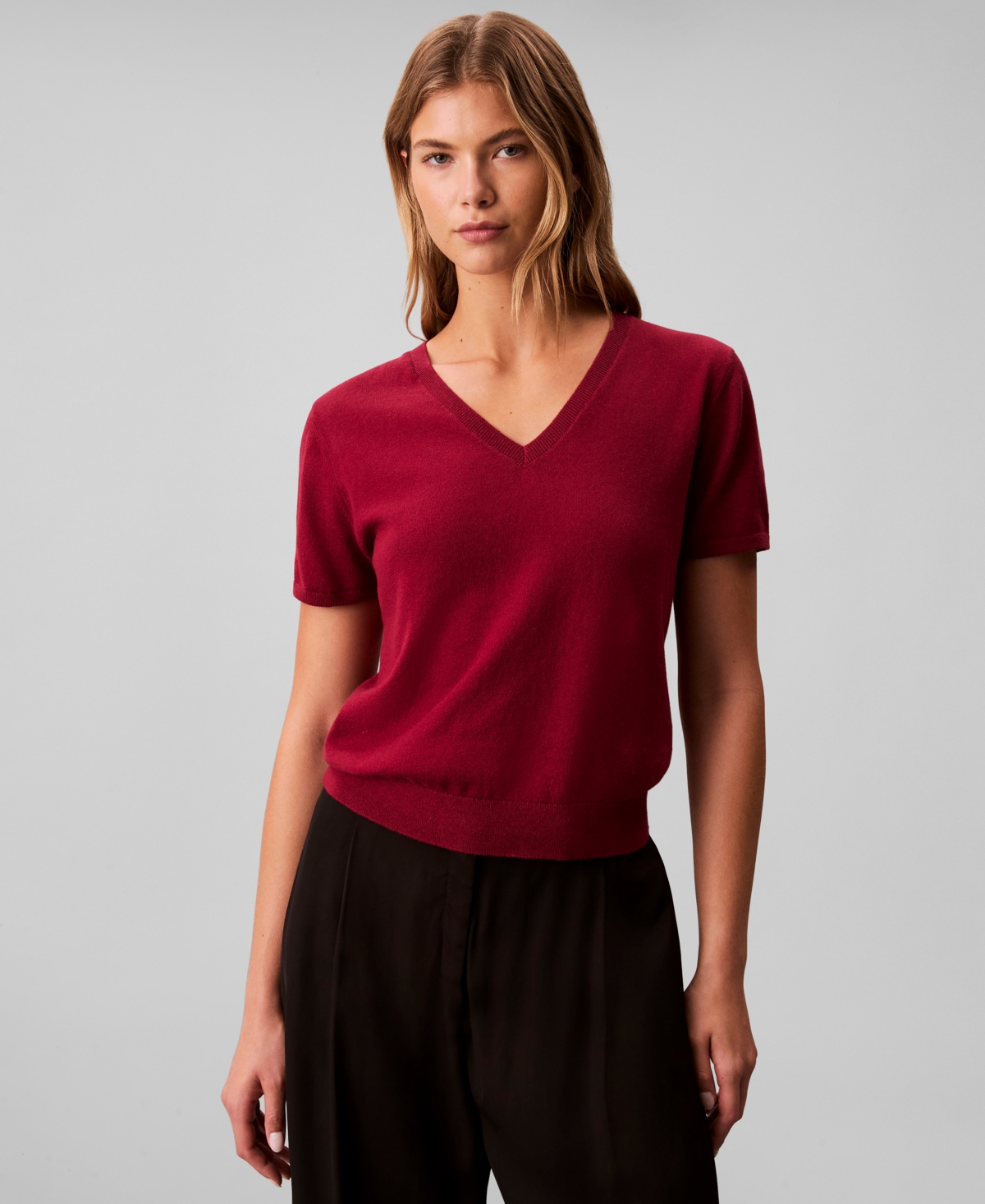 Calvin Klein Womens Short Sleeve V-Neck Sweater - Magenta Jewel