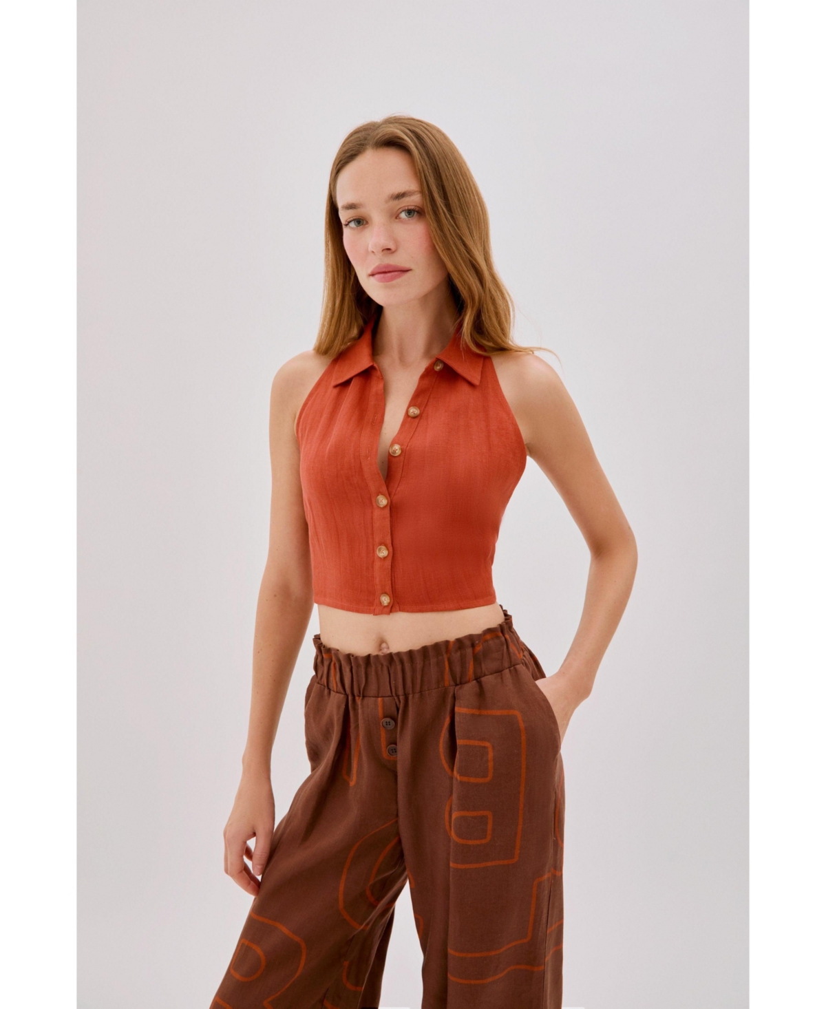 Click here for Labeca London Womens Leah Linen Collared Crop Top prices