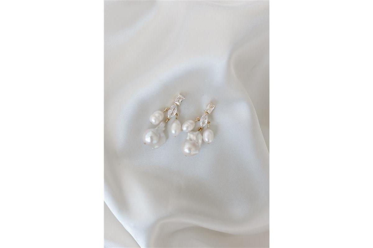 Click here for Astoria Freshwater Pearl Drop Earrings - Gold prices