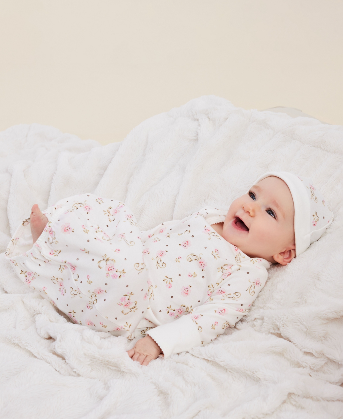 Click here for Little Me Baby Girls Vintage Rose Print Gown and B... prices