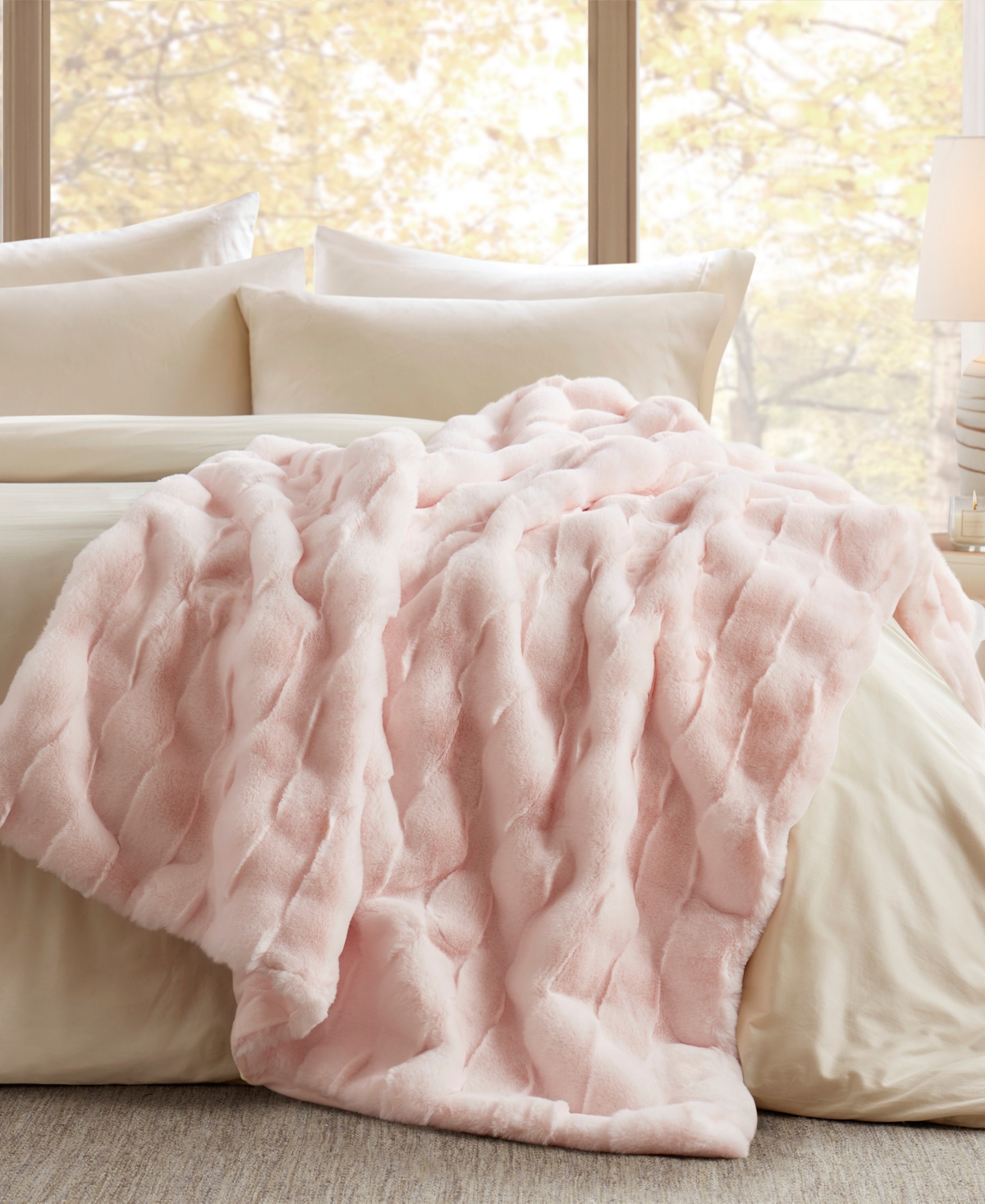 Click here for Madison Park Vivienne Faux Fur Throw  50 x 60 - Pi... prices