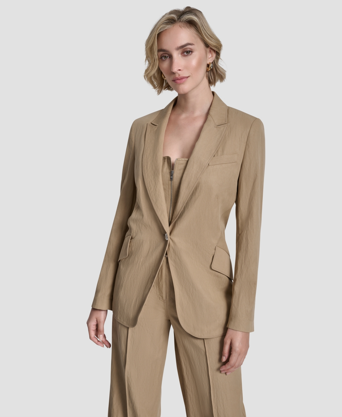 Click here for Dkny Womens Long-Sleeve Blazer - Travertine prices