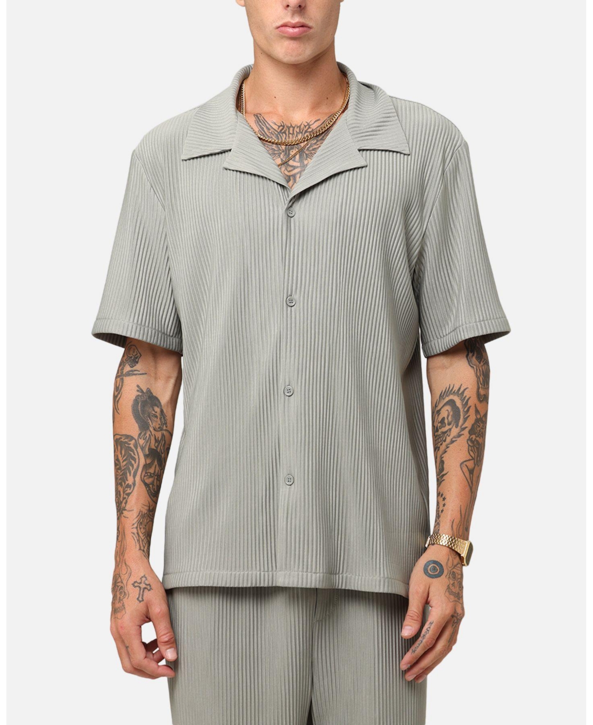 Click here for Xxiii Mens Pleated Button Up Shirt prices