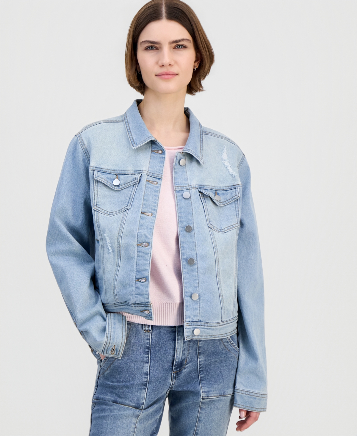 Click here for Tinseltown Juniors Long-Sleeve Denim Trucker Jacke... prices