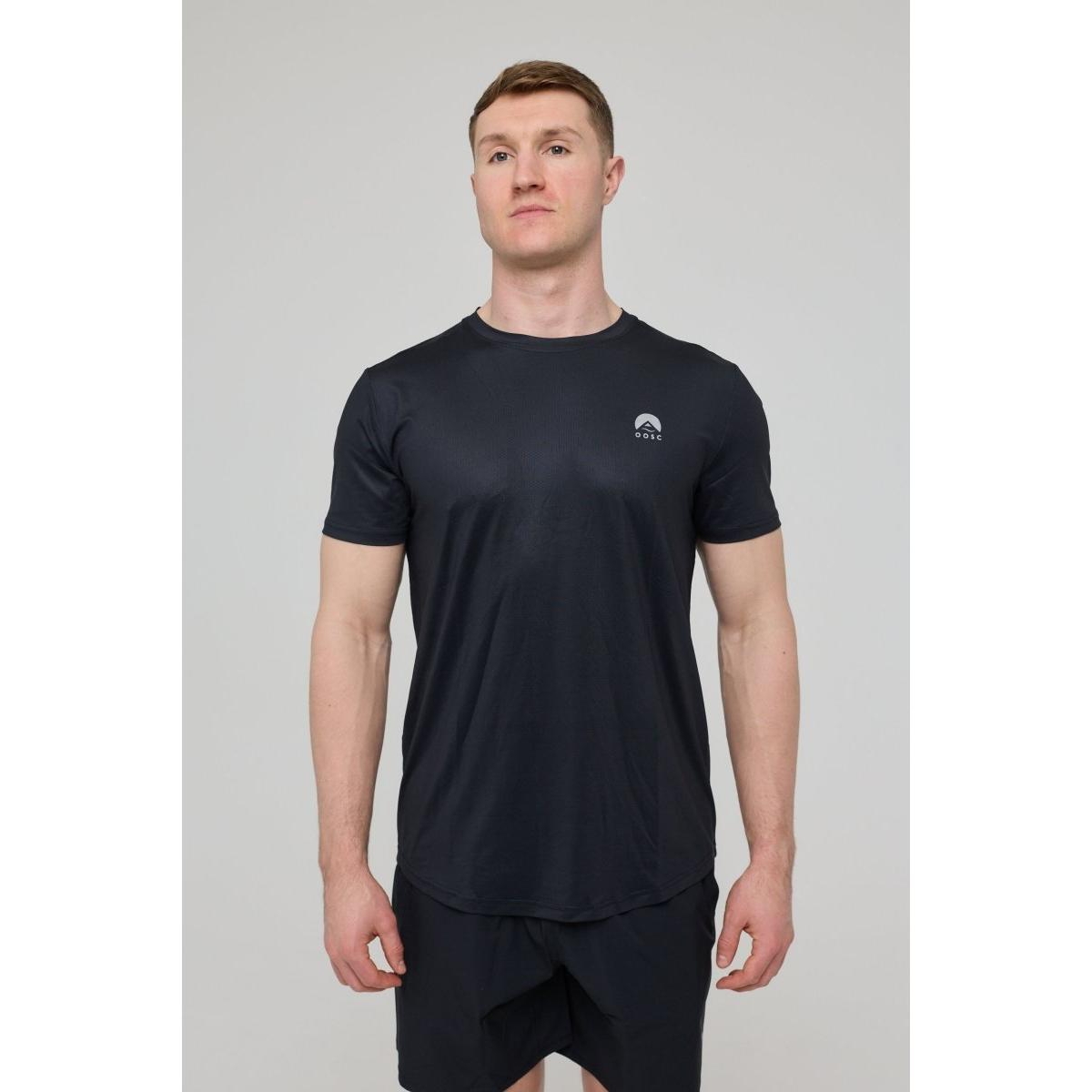 Click here for Oosc Mens Elite Gym T-Shirt - Black prices