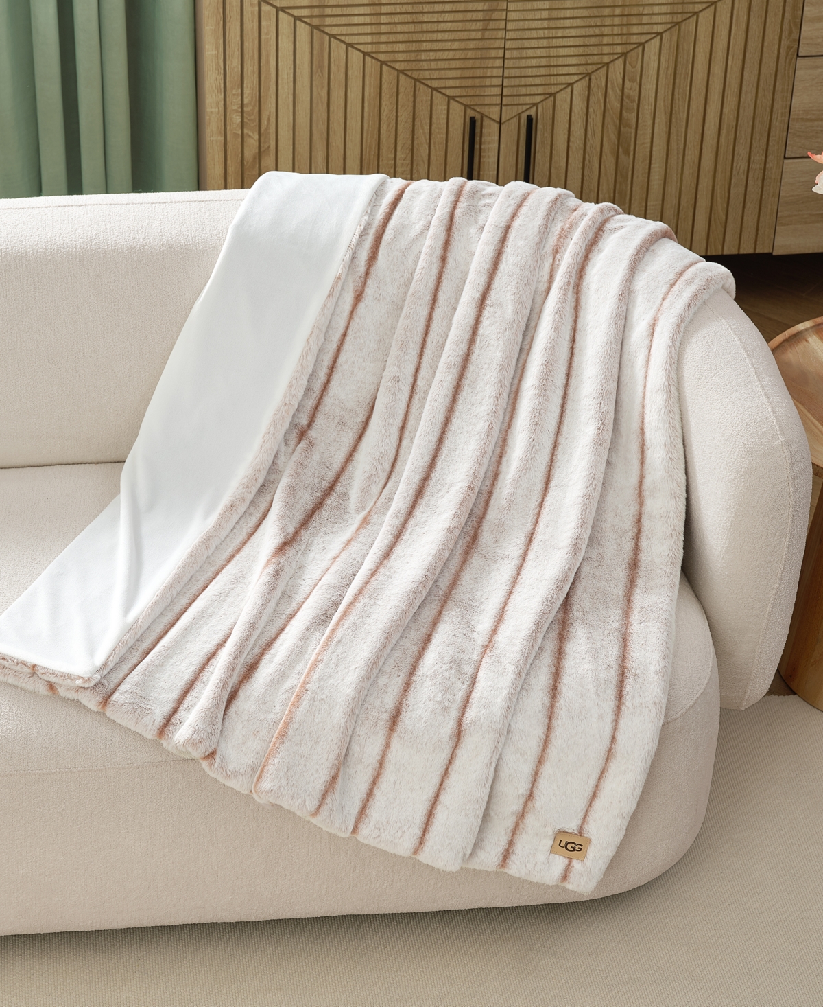 Click here for Ugg Stasia Faux Fur Throw  50 x 70 - Sandalwood prices