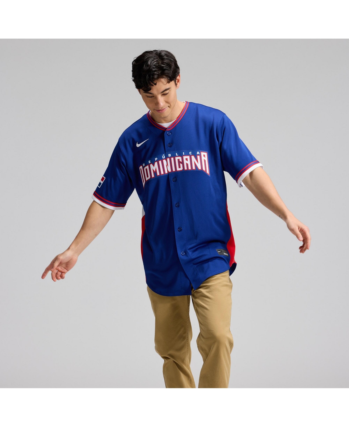 Click here for Nike Mens Royal Dominican Republic Baseball 2026 W... prices