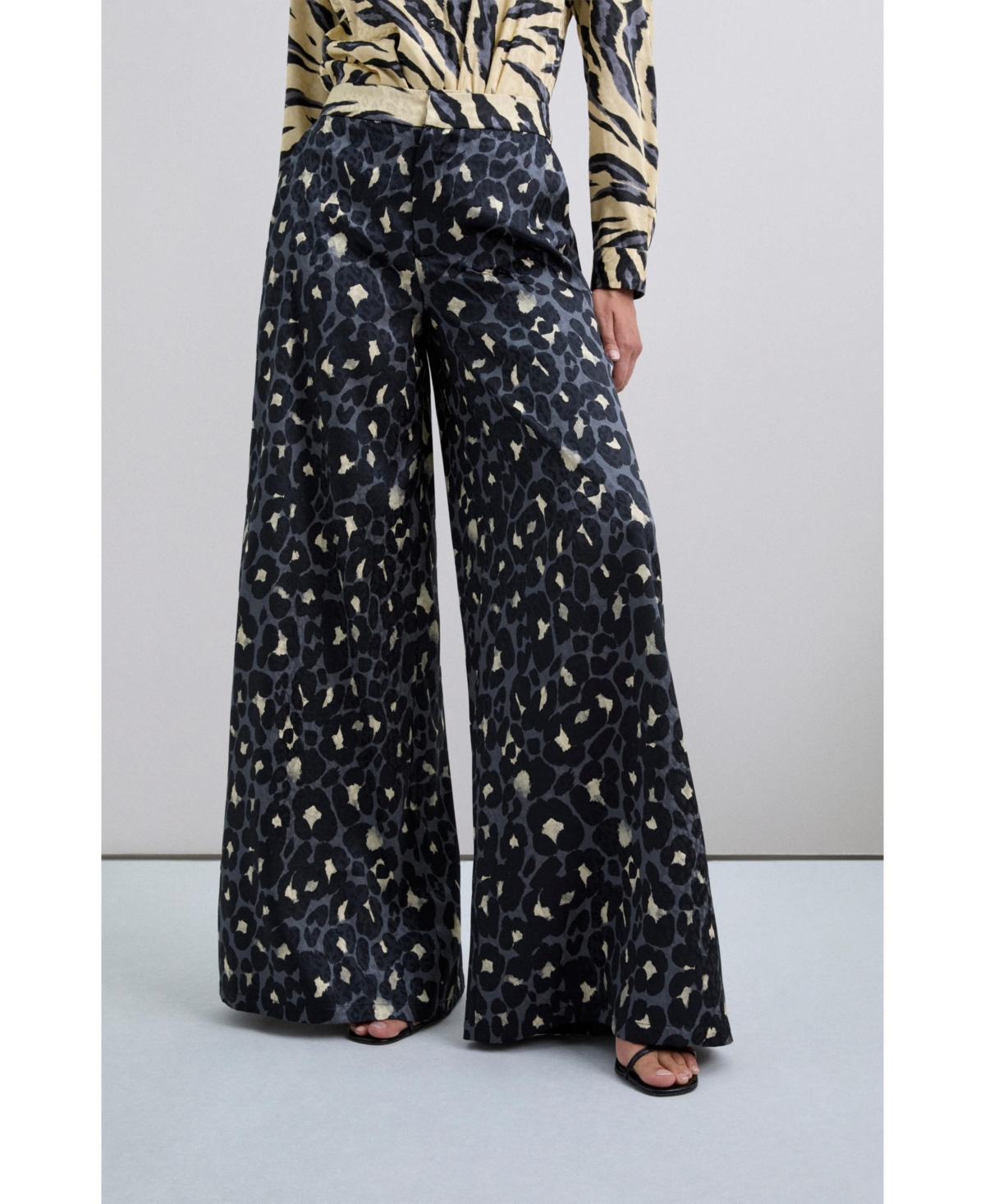Click here for Scalpers Womens Duprintjac Pant - Animalprint prices