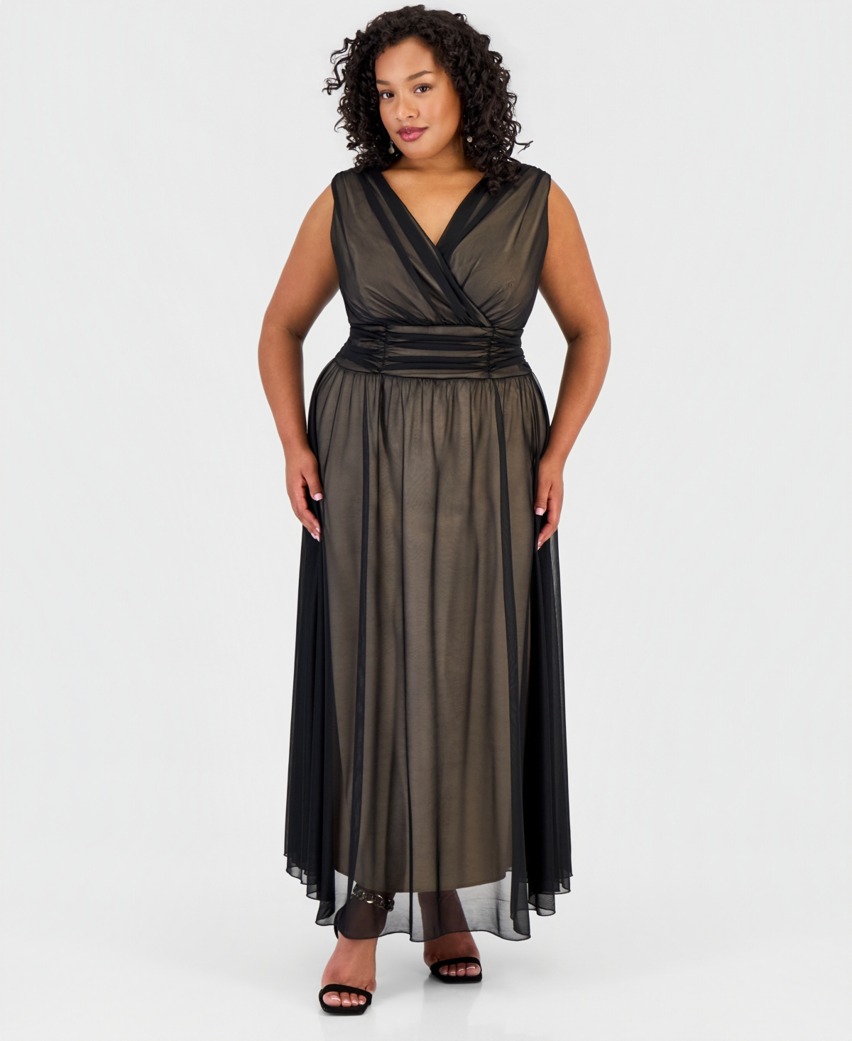 Click here for Connected Plus Size Matte Chiffon Sleeveless V-Nec... prices