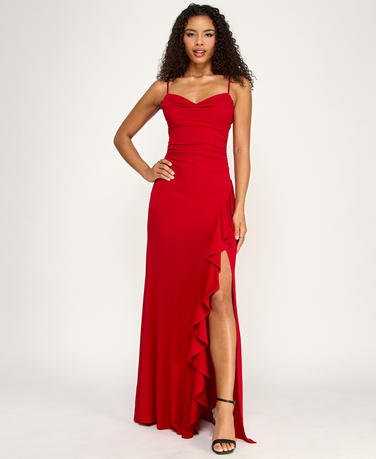 Click here for Emerald Sundae Juniors Sweetheart Neck Gown - Red prices
