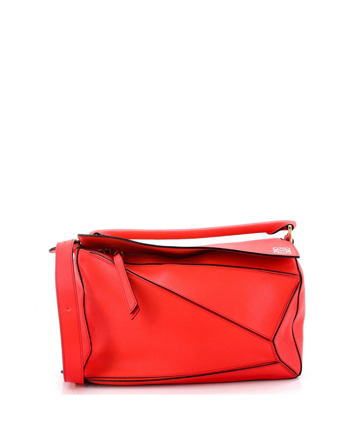 Click here for Pre-Owned Loewe Medium Puzzle Bag Leather - Red prices
