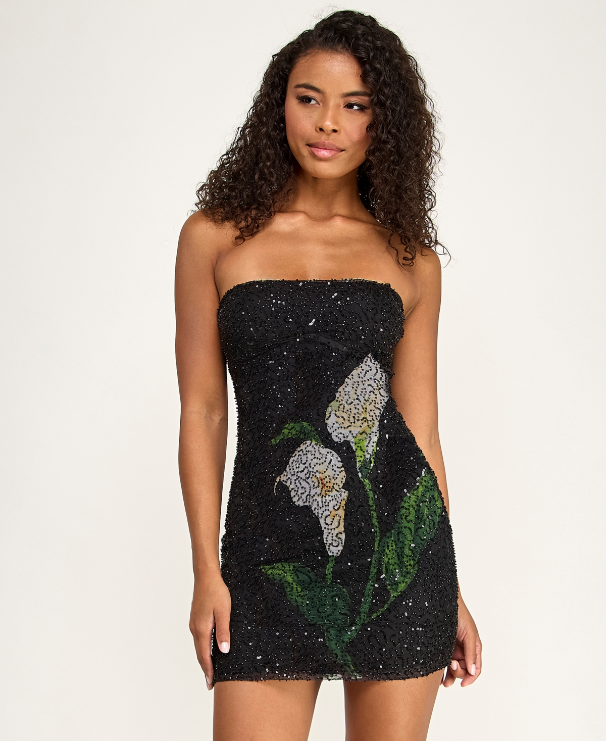 Click here for Seni & Cade Juniors Printed Sequin Beaded Short Dr... prices