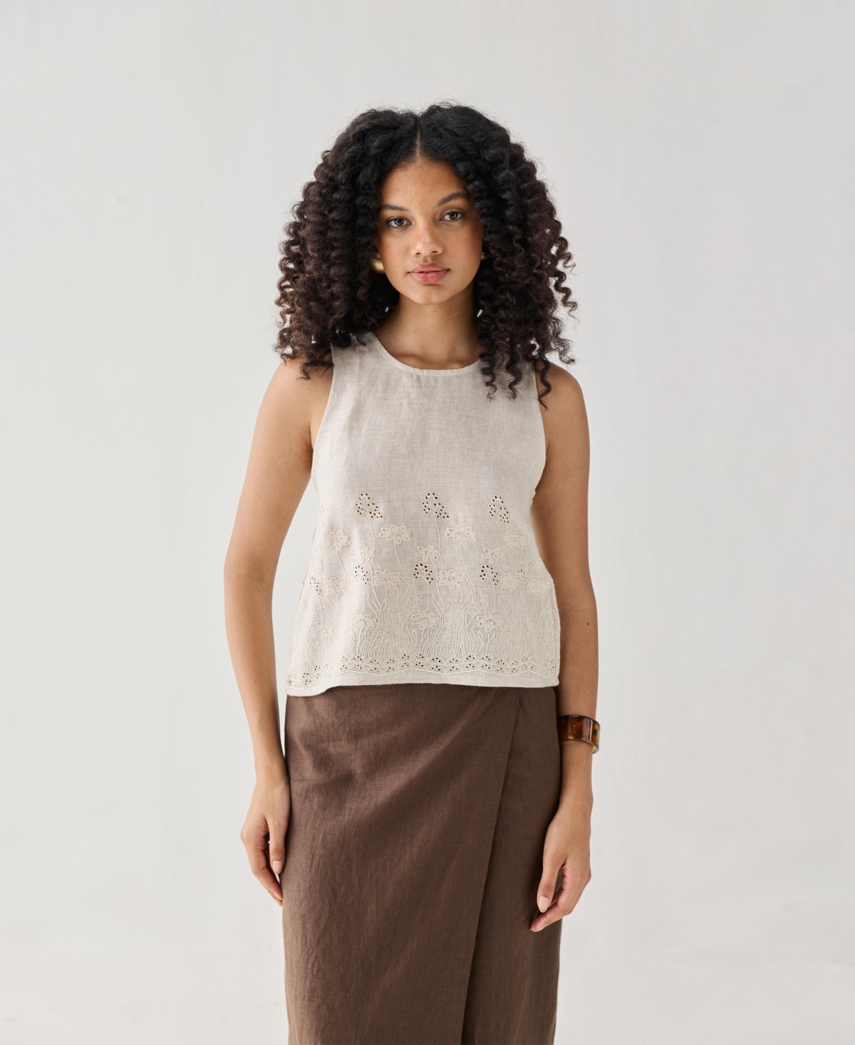 Click here for Reistor Womens Checkered Linen Embroidered Button-... prices