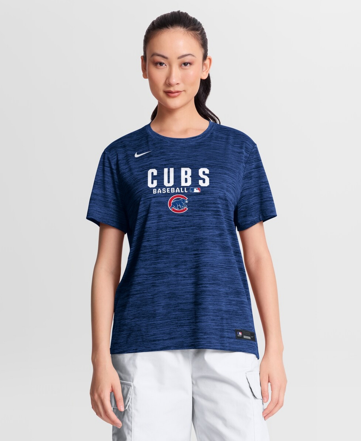 Click here for Nike Womens Royal Chicago Cubs Authentic Collectio... prices