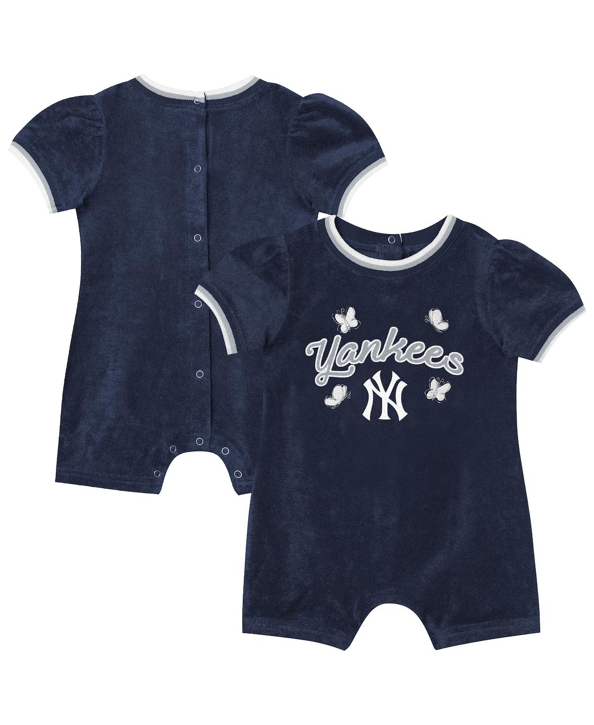 Click here for Outerstuff Baby Girls Navy New York Yankees Wind-U... prices