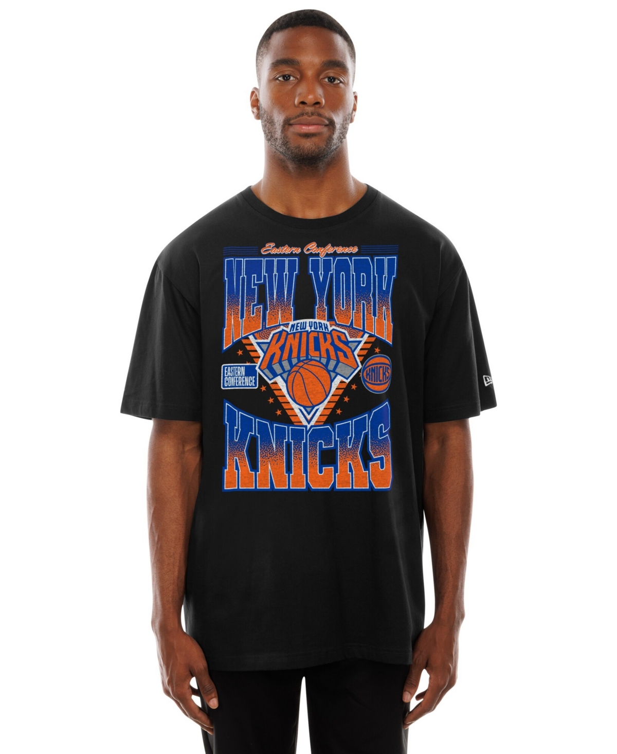 Click here for New Era Mens Black New York Knicks Old School T-Sh... prices