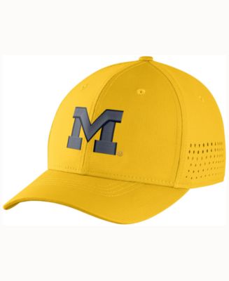 Nike Michigan Wolverines Vapor Sideline Swoosh Flex Cap - Macy's