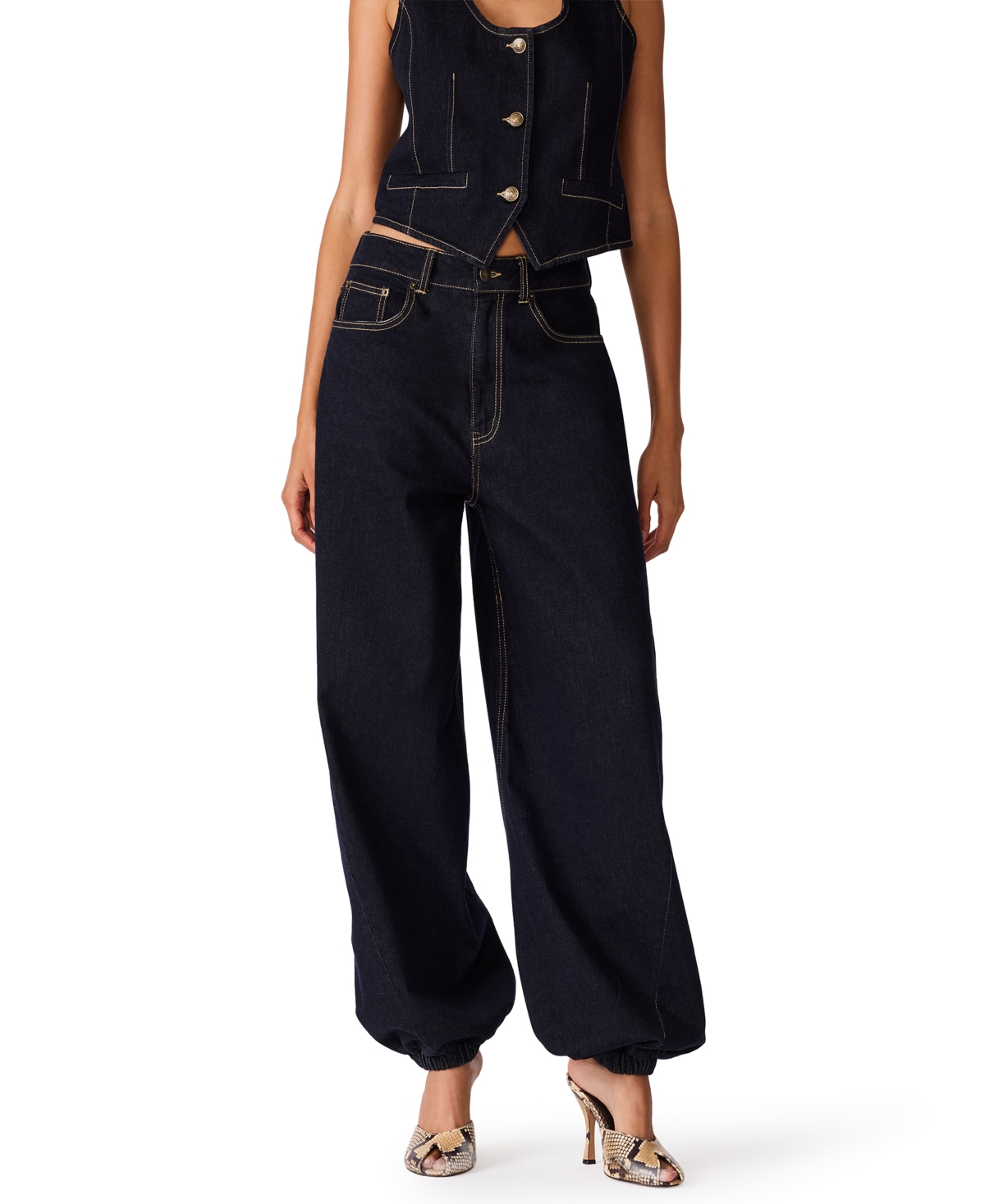 Click here for Steve Madden Womens Soho Jean Wide-Leg Balloon Jea... prices