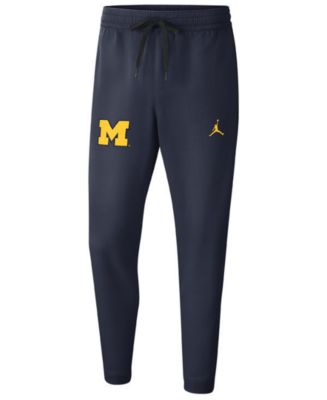 Nike Men's Michigan Wolverines Showtime Tapered Pants - Macy's