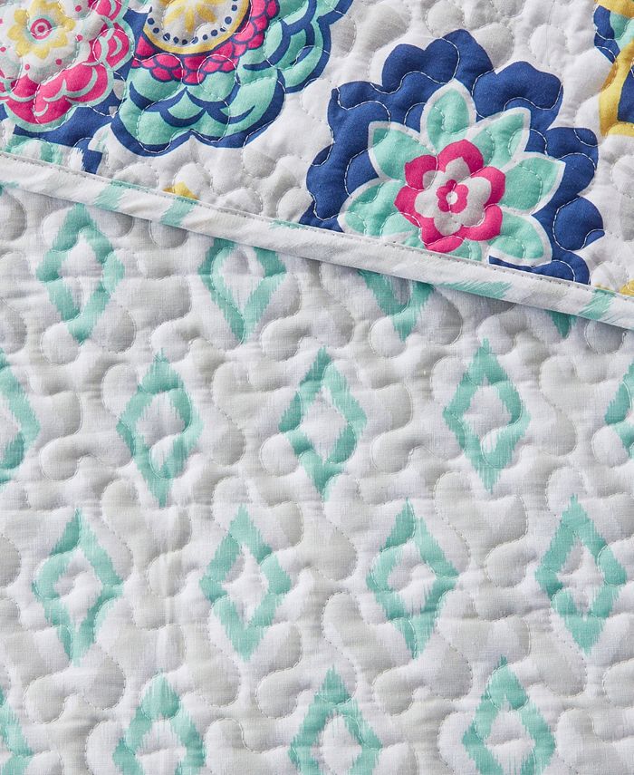 Intelligent Design Sunny 2-Piece Twin/Twin XL Reversible Coverlet Set ...