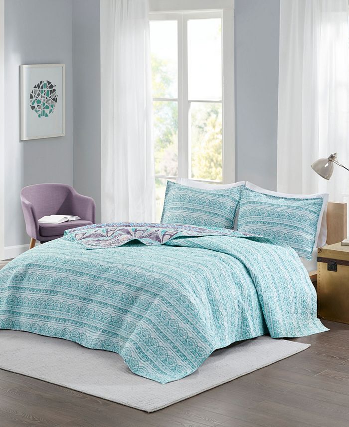 Intelligent Design Lidia 2-Piece Twin/Twin XL Reversible Coverlet Set ...