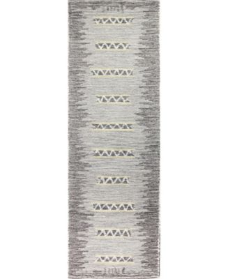 CLOSEOUT! BB Rugs Veneto CL200 2'6" x 8' Runner Rug - Macy's