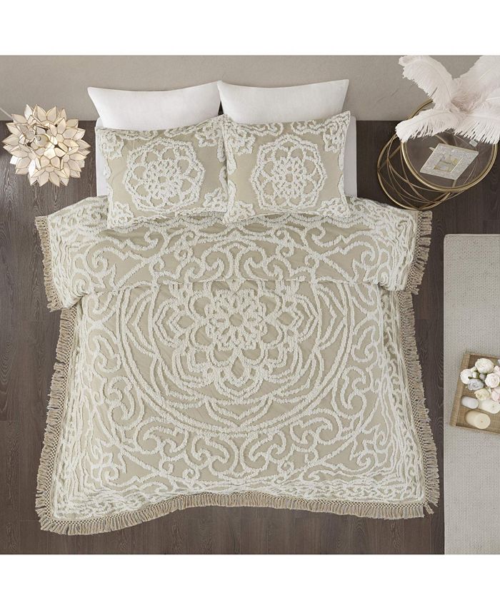 Gracie Mills Ray Boho Tufted Cotton Chenille Medallion Fringe Coverlet ...