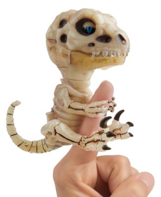 Untamed Skeleton Dino by Fingerlings Gloom and Doom by WowWee, Created ...