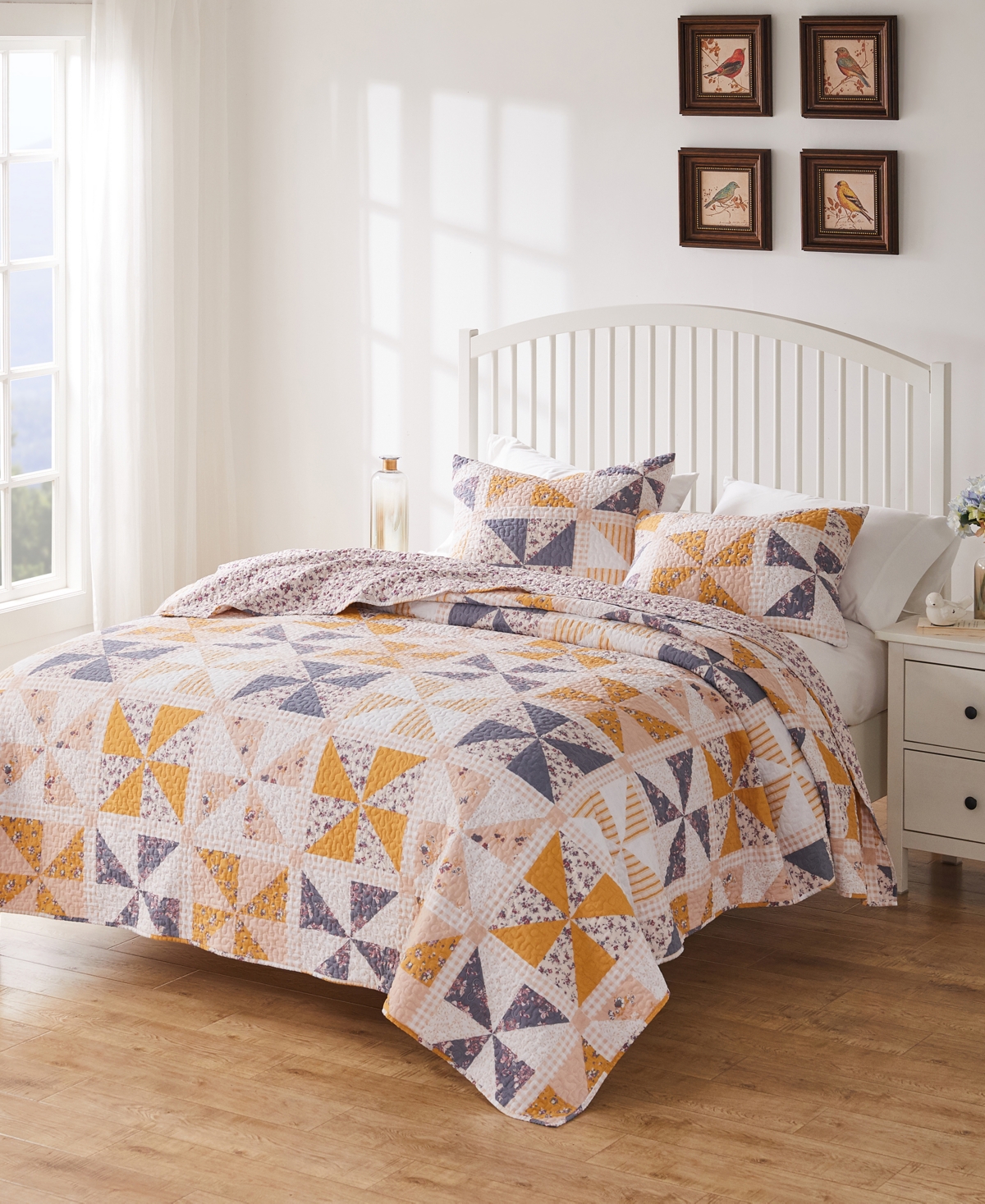 Click here for Greenland Home Fashions Pinwheel Posey Reversible... prices