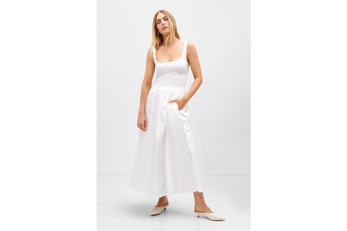 Click here for Marcella Petite Clara Dress - Off white prices