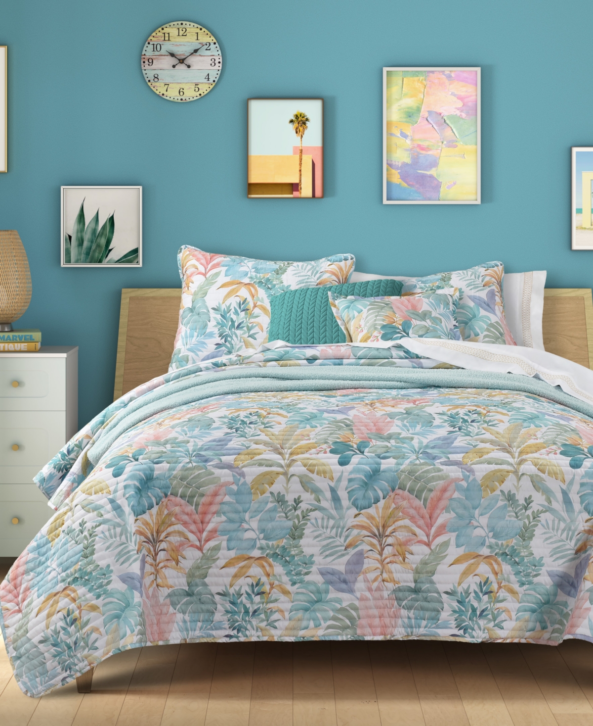 Click here for J by J Queen Bold Bahama 3-Pc. Quilt Set  Full/Que... prices