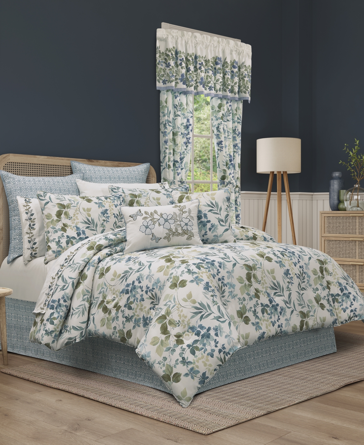 Click here for Royal Court Evergreen Botanical Leaf 4-Pc. Comfort... prices