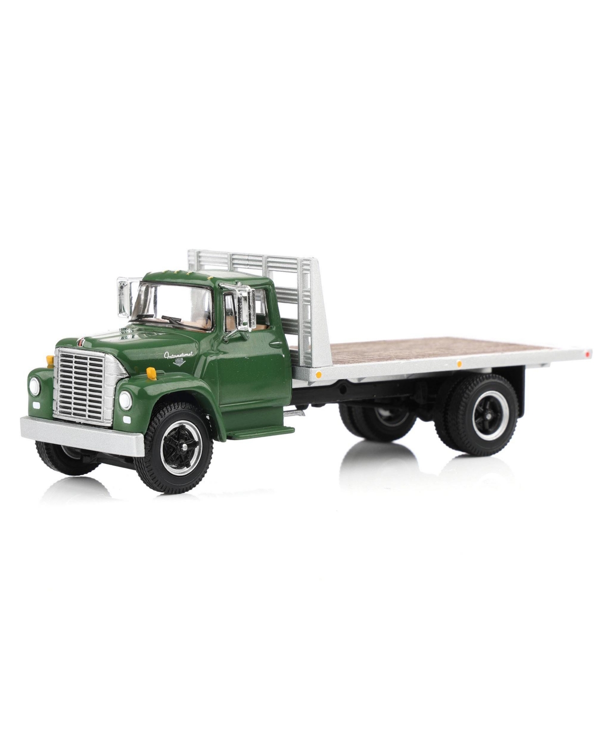 1/64 1970s International Loadstar Flatbed Truck Green Dcp by First Gear 60-2039