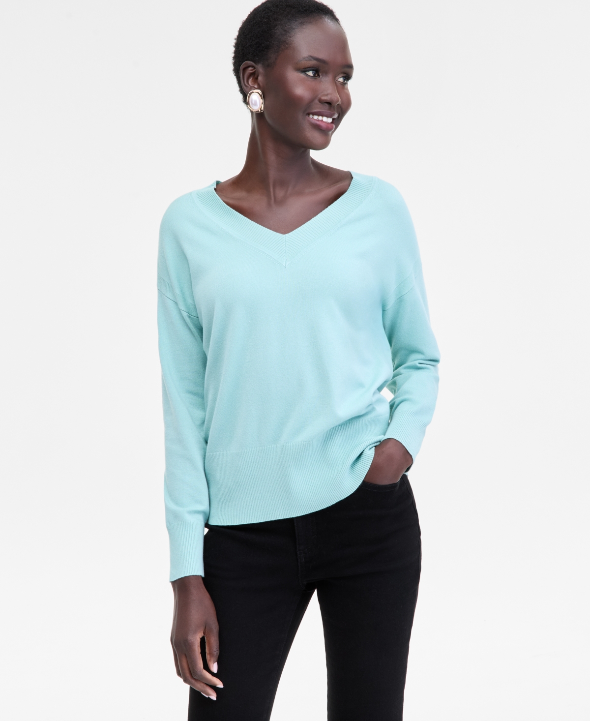 Click here for I.n.c. International Concepts Womens V-Neck Sweate... prices