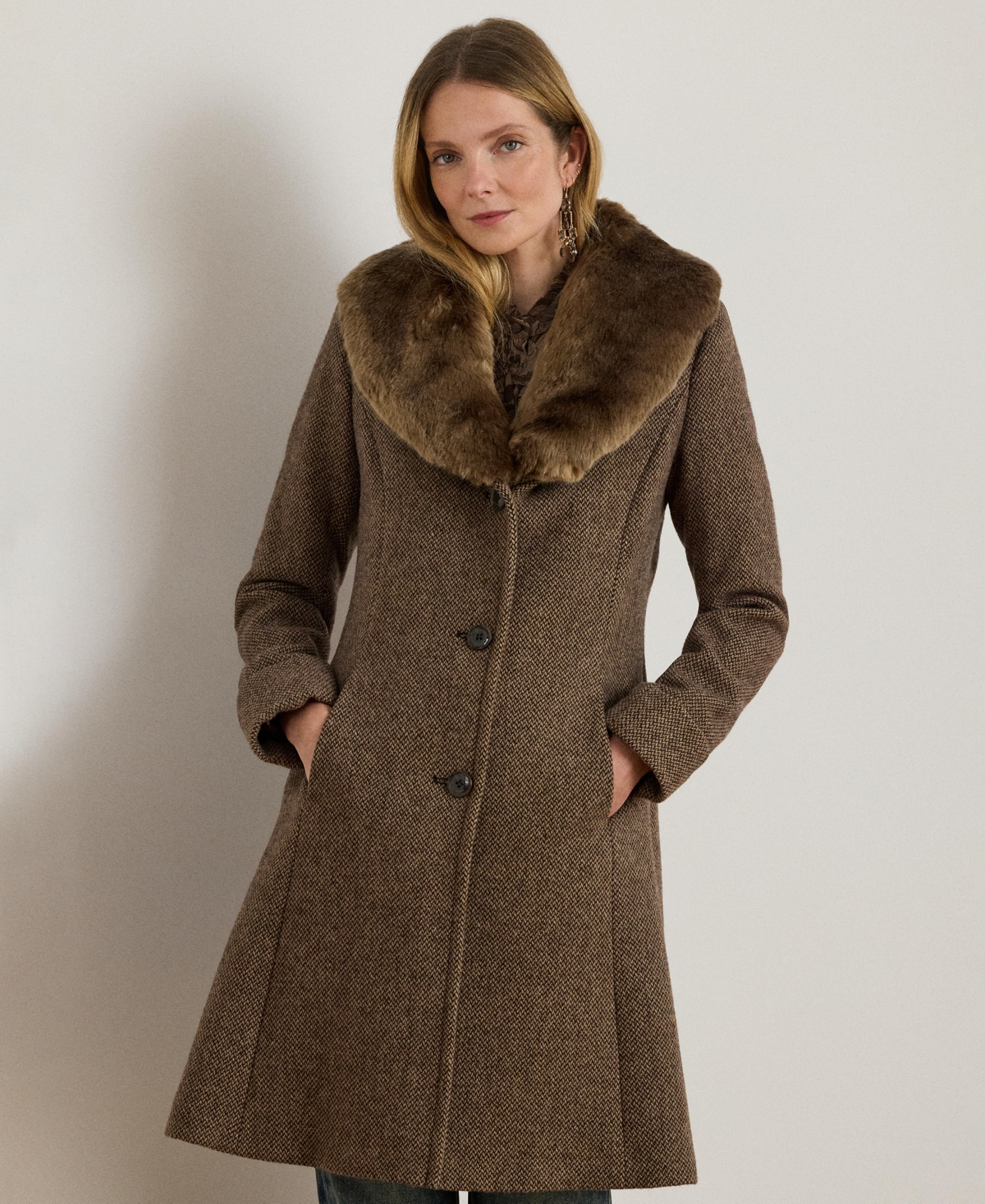 Click here for Lauren Ralph Lauren Womens Icon Faux-Fur Collar Wa... prices