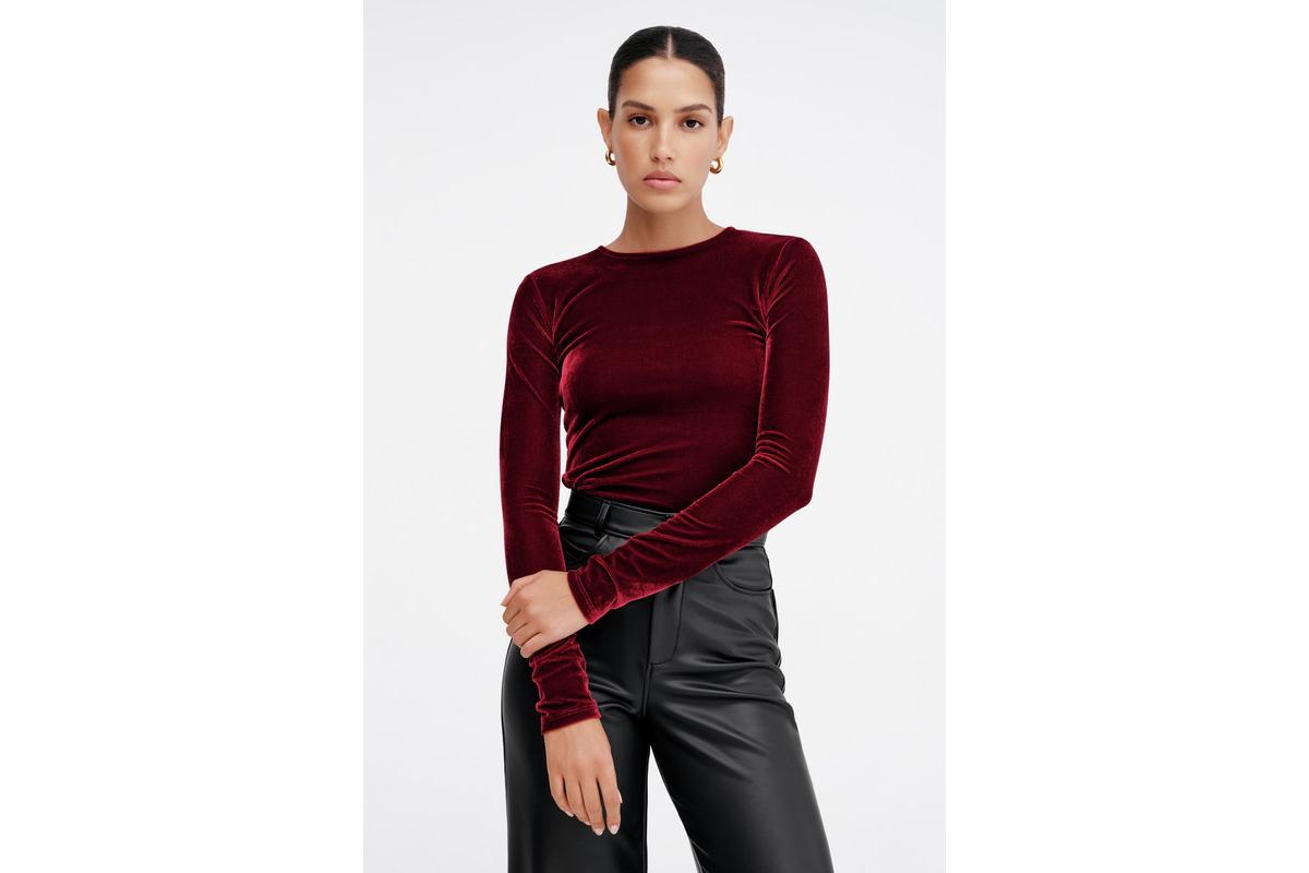 Click here for Marcella Womens Ansley Velvet Top - Crimson prices