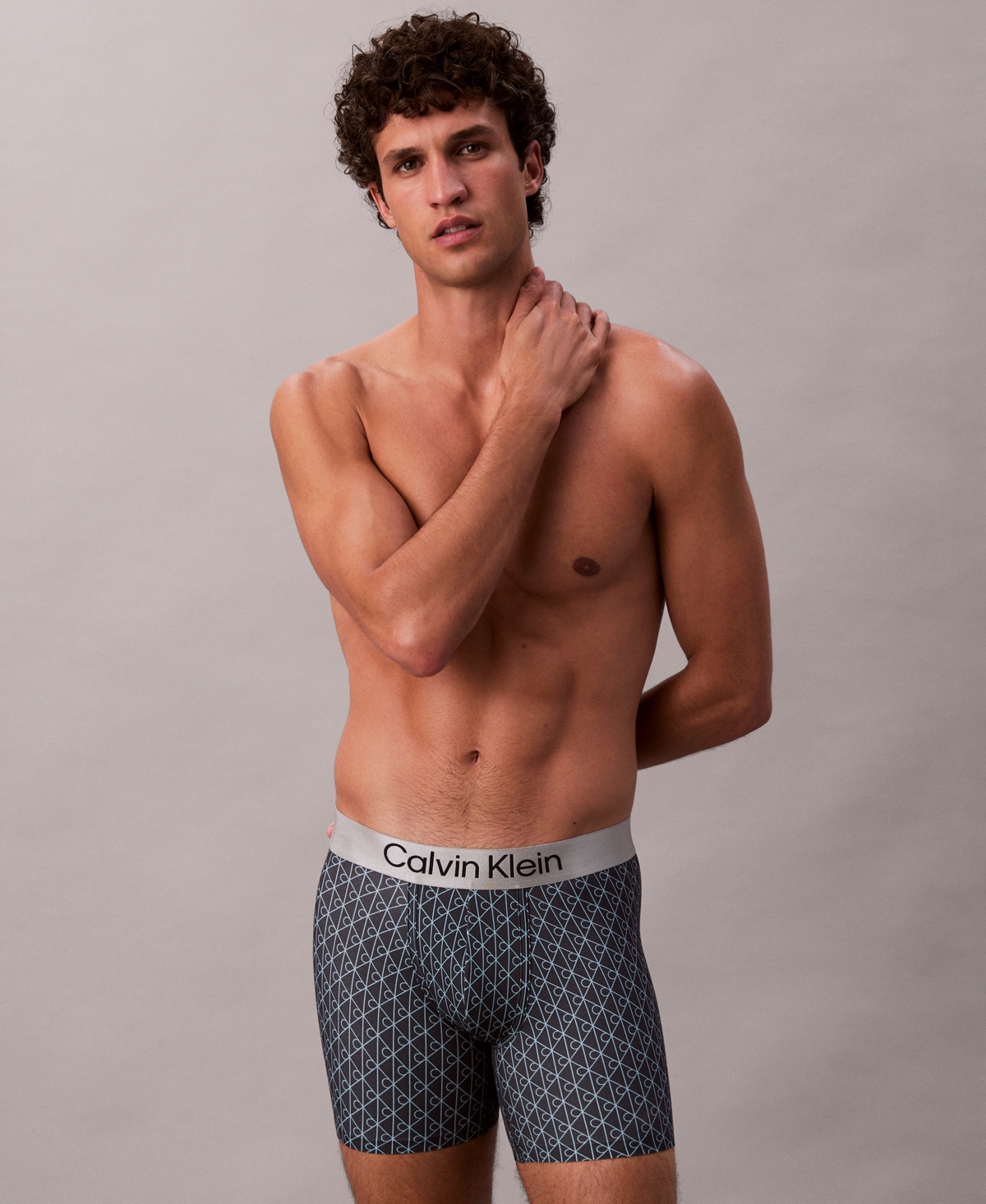 Click here for Calvin Klein Mens Brushed Microfiber Stretch Boxer... prices