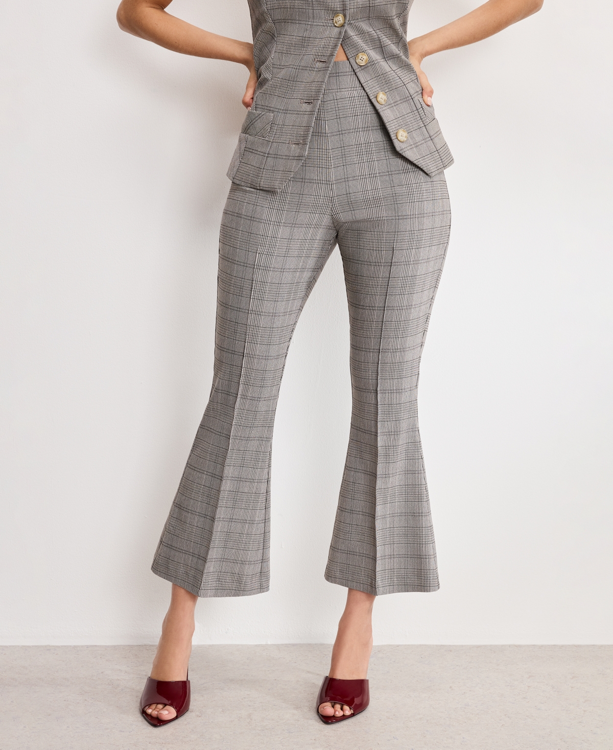 Click here for Good American Womens Plaid Pull On Kick Flare Pant... prices
