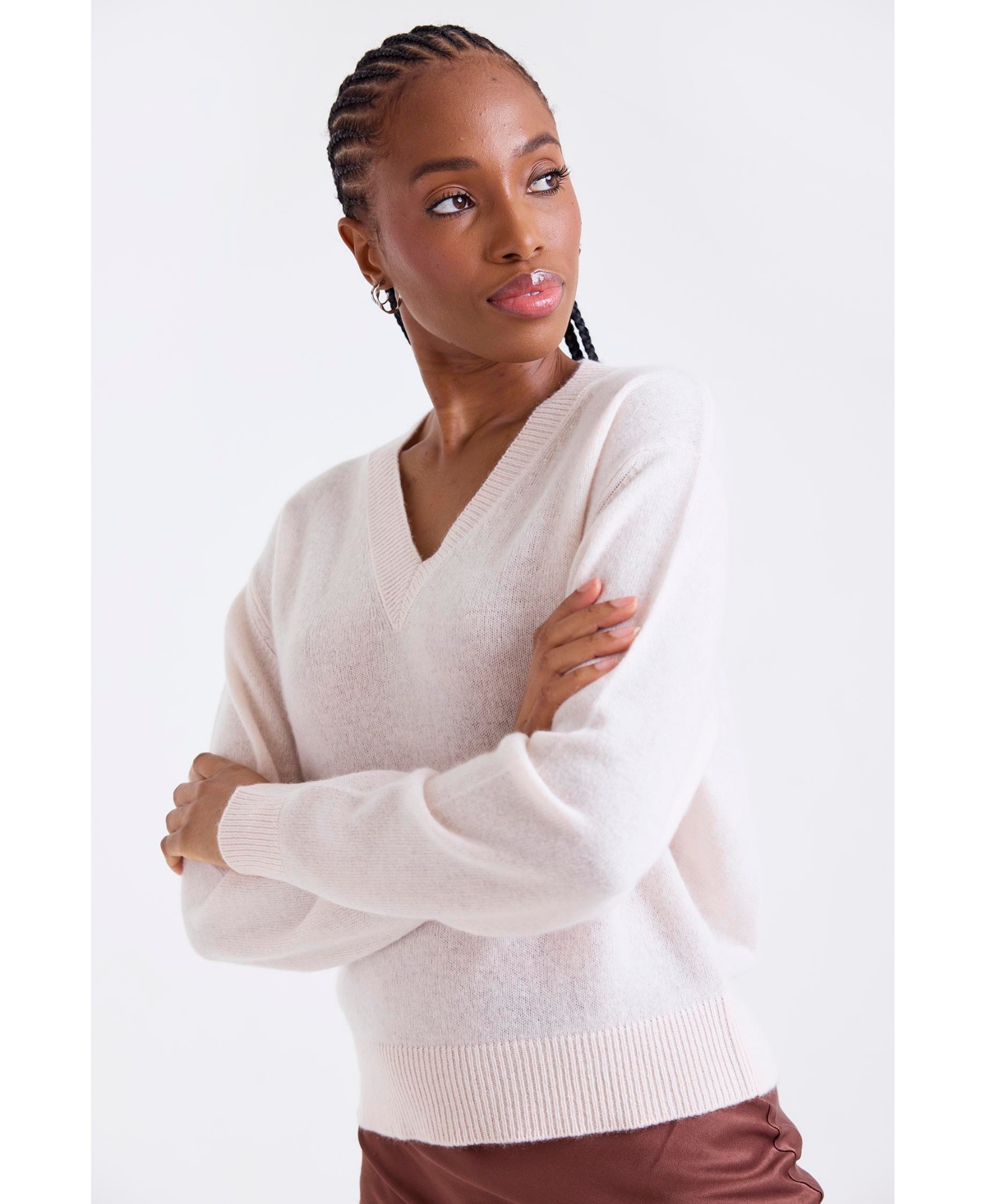 Click here for 1982 Womens Indigo Vee V-Neck Cashmere Sweater - K... prices