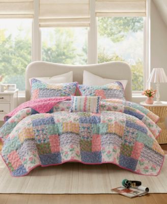 Click here for Intelligent Design Nellie Patchwork Quilt Set prices